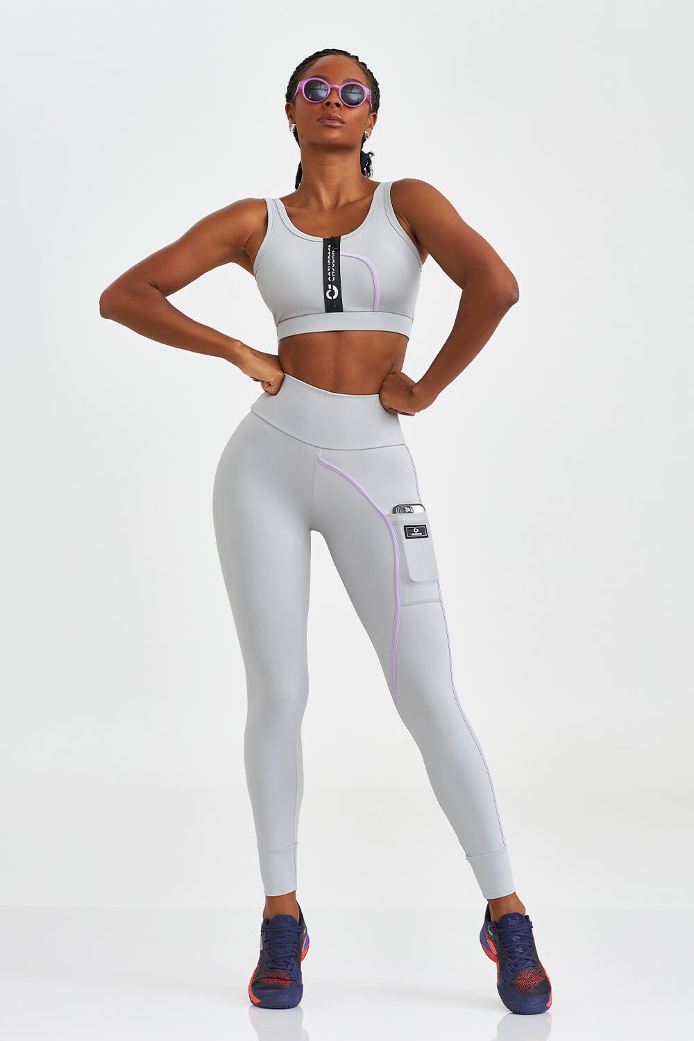 Top Nakay com Zíper Frontal Cinza Cromo