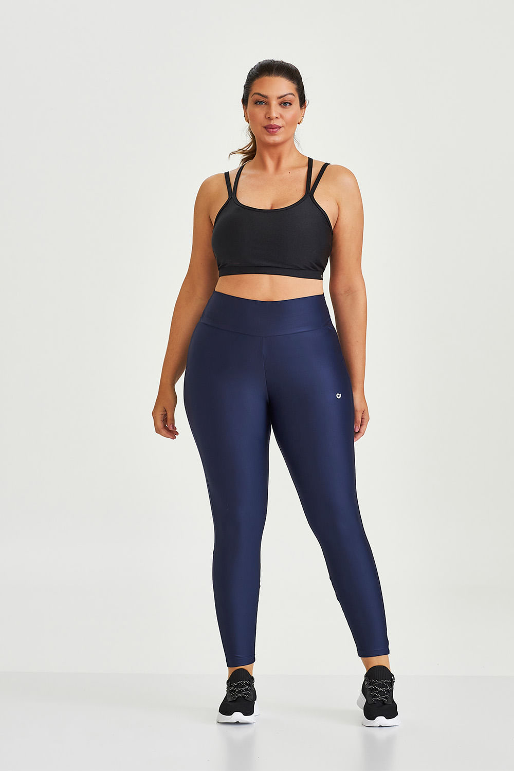 LEGGING ATLETIKA COM BOLSO DE TULE NAS COSTAS AZUL ECLIPSE CURVAS